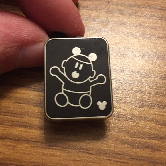 Disney | Accessories | Disney Pins Disney Family Girl And Baby | Poshmark